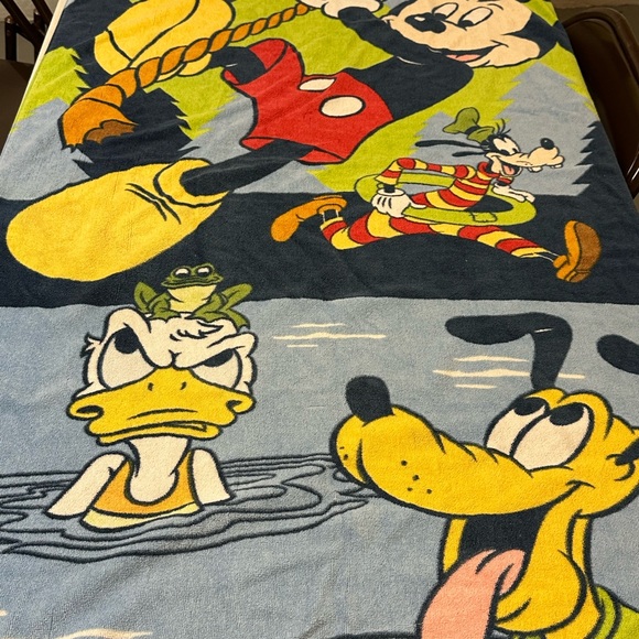 Disney | Bath | Disney Character Beach Towel With Vibrant Colors Mickey ...